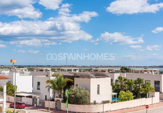 Spacious Detached Houses in Amazing Location in La Herrada