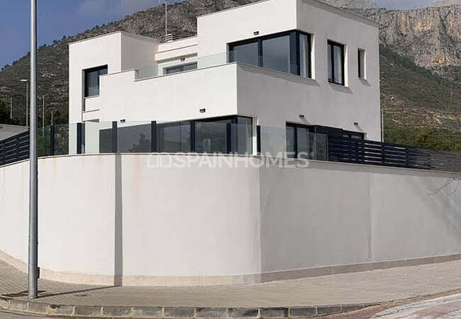 Villas con Vistas al Mar Rodeadas de Naturaleza en Polop España