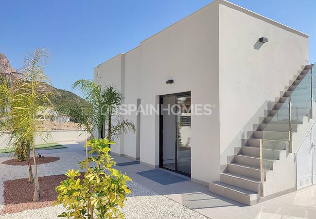 Villas con Vistas al Mar con Jardines y Soláriums en Polop Alicante