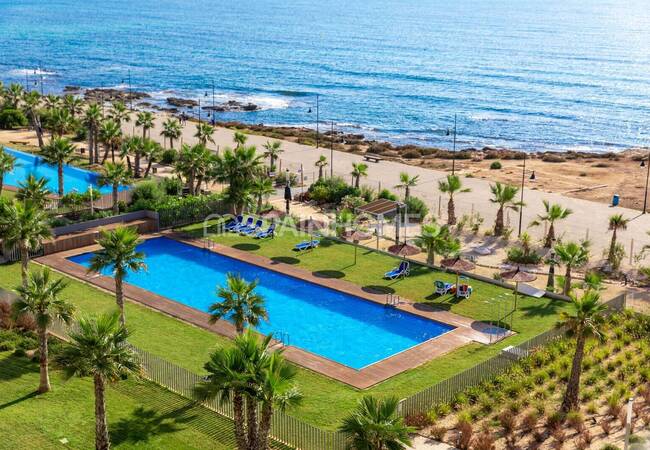 Pisos Modernos en Primera Línea de Playa en Punta Prima España