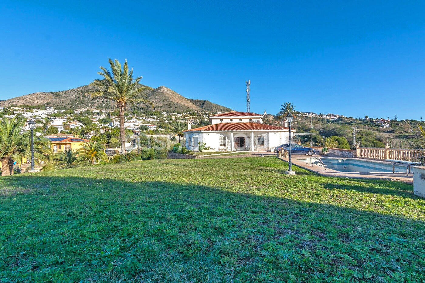 Costa del Sol Benalmádena'da Deniz Manzaralı Geniş Villa