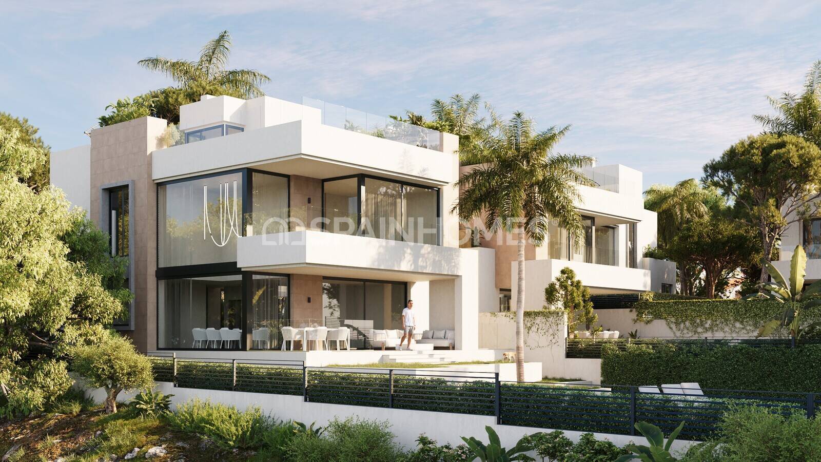 Beachside Houses with Private Pools in Marbella