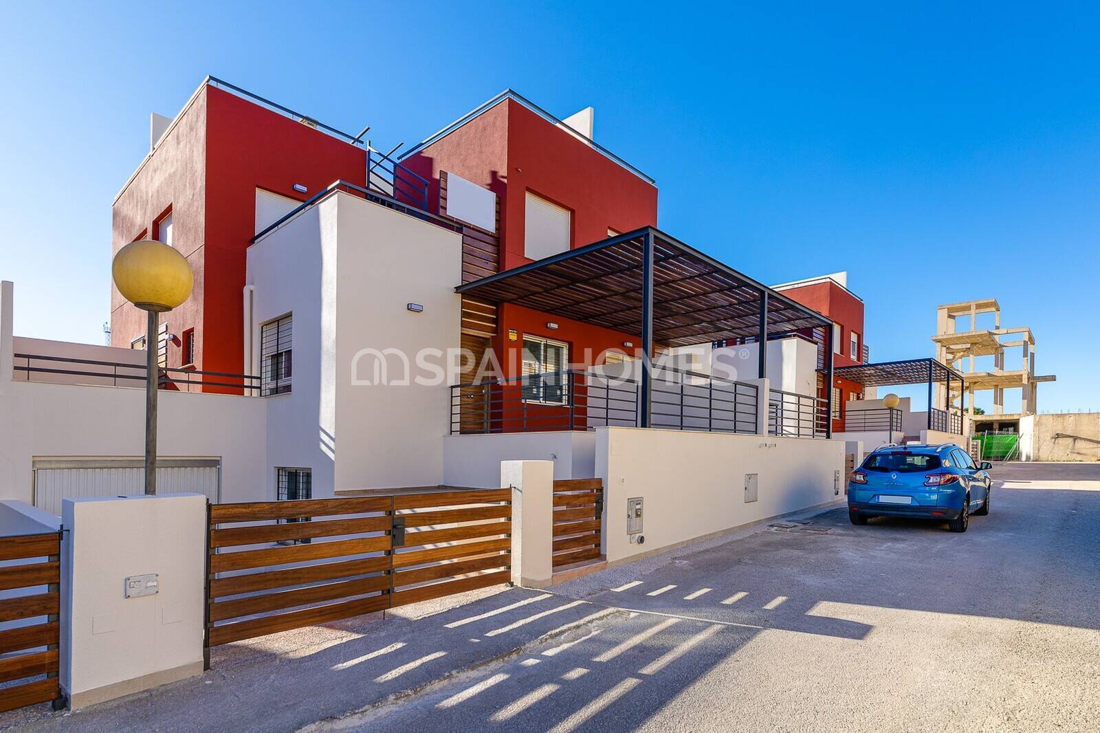 Affordable Key-Ready Three Bedroom Townhouses in Algorfa