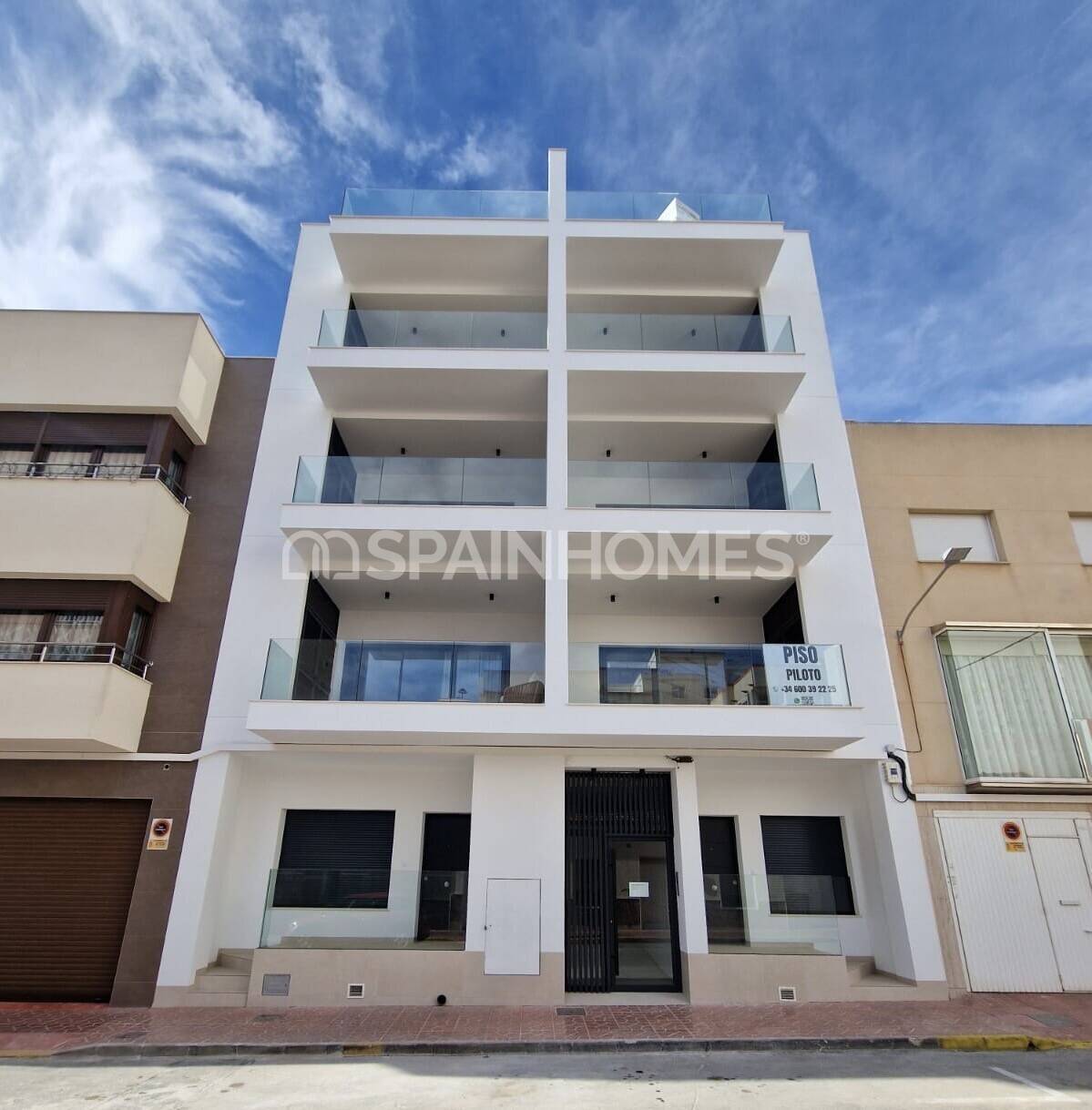 Nuevos Apartamentos con Jacuzzi en la Azotea en Guardamar