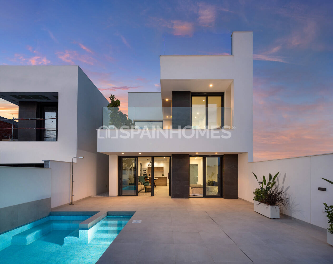 Stilvolle Design-Villen auf großzügigen Grundstücken in Benijofar