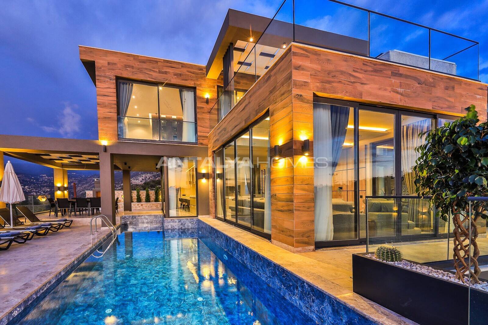 Antalya Kalkan'da Yüksek Kira Getirisi Garantili Villalar