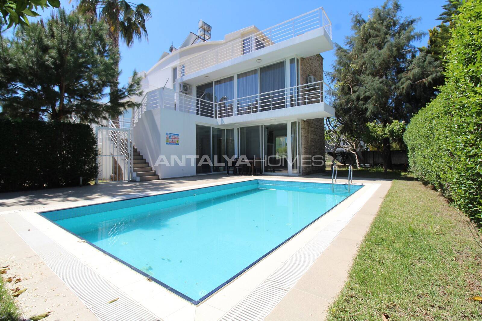 Furnished House with Pool and Garden in Kadriye Antalya