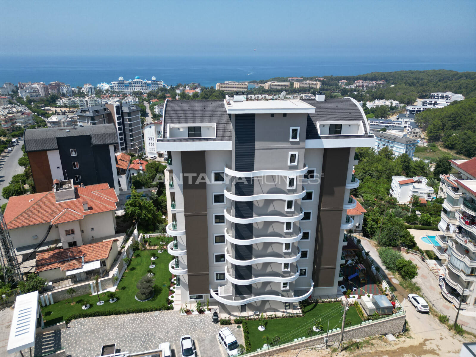 Flats for Sale in 700 M from the Sea in Alanya Avsallar