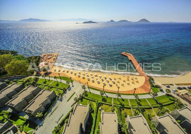Bodrum Turgutreis'te Denize Sıfır Otel Konseptli Satılık Villalar