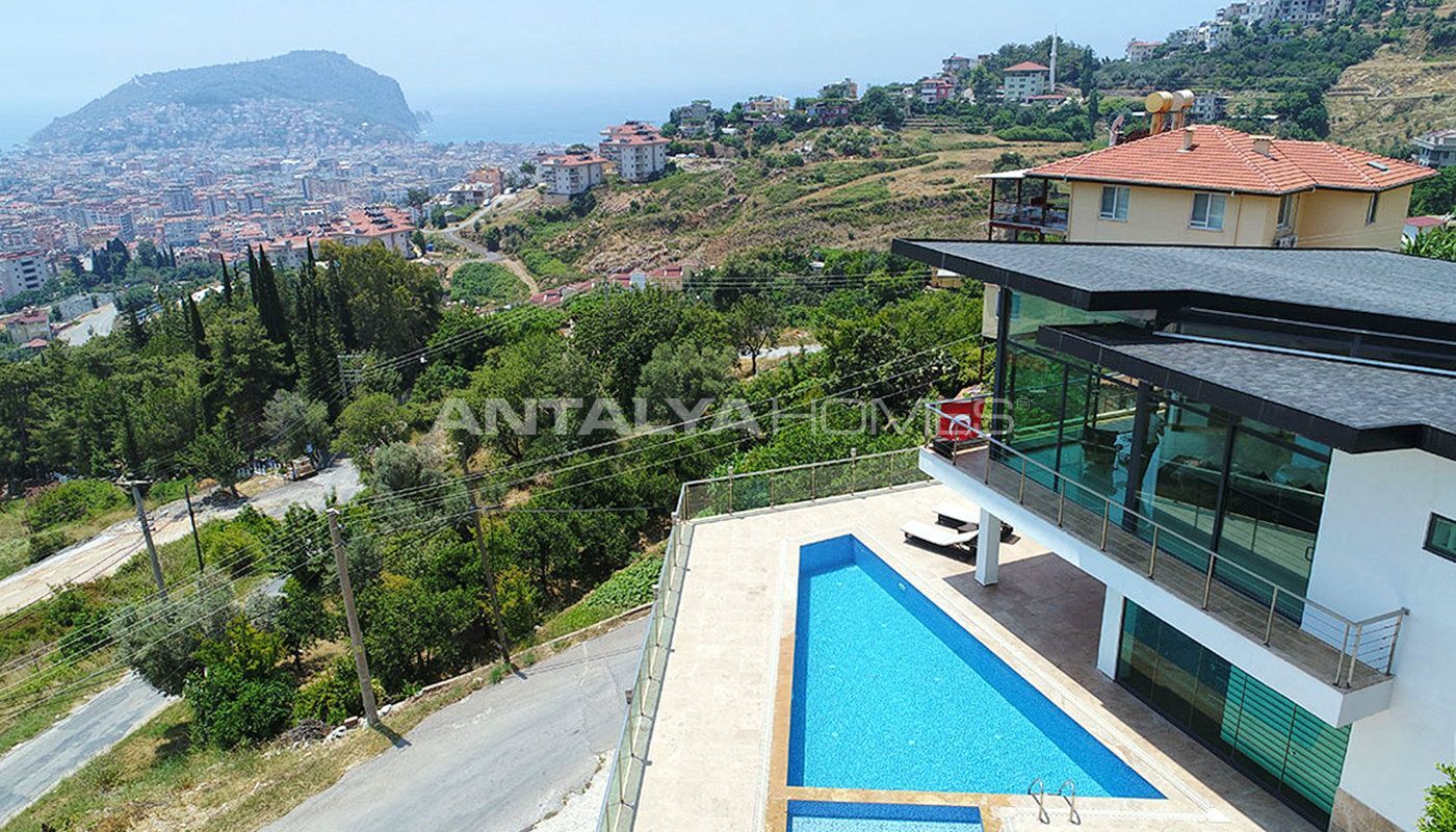 Fully Furnished House in Alanya with Private Pool