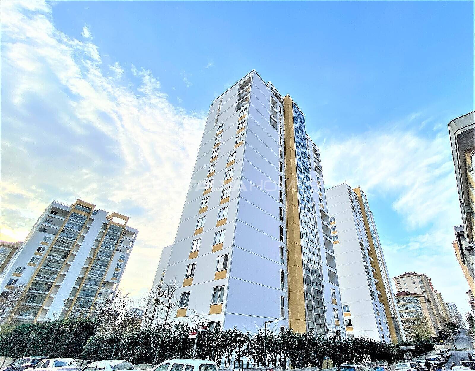 İstanbul'da Özel Bahçeli ve Şık Tasarımlı Daire