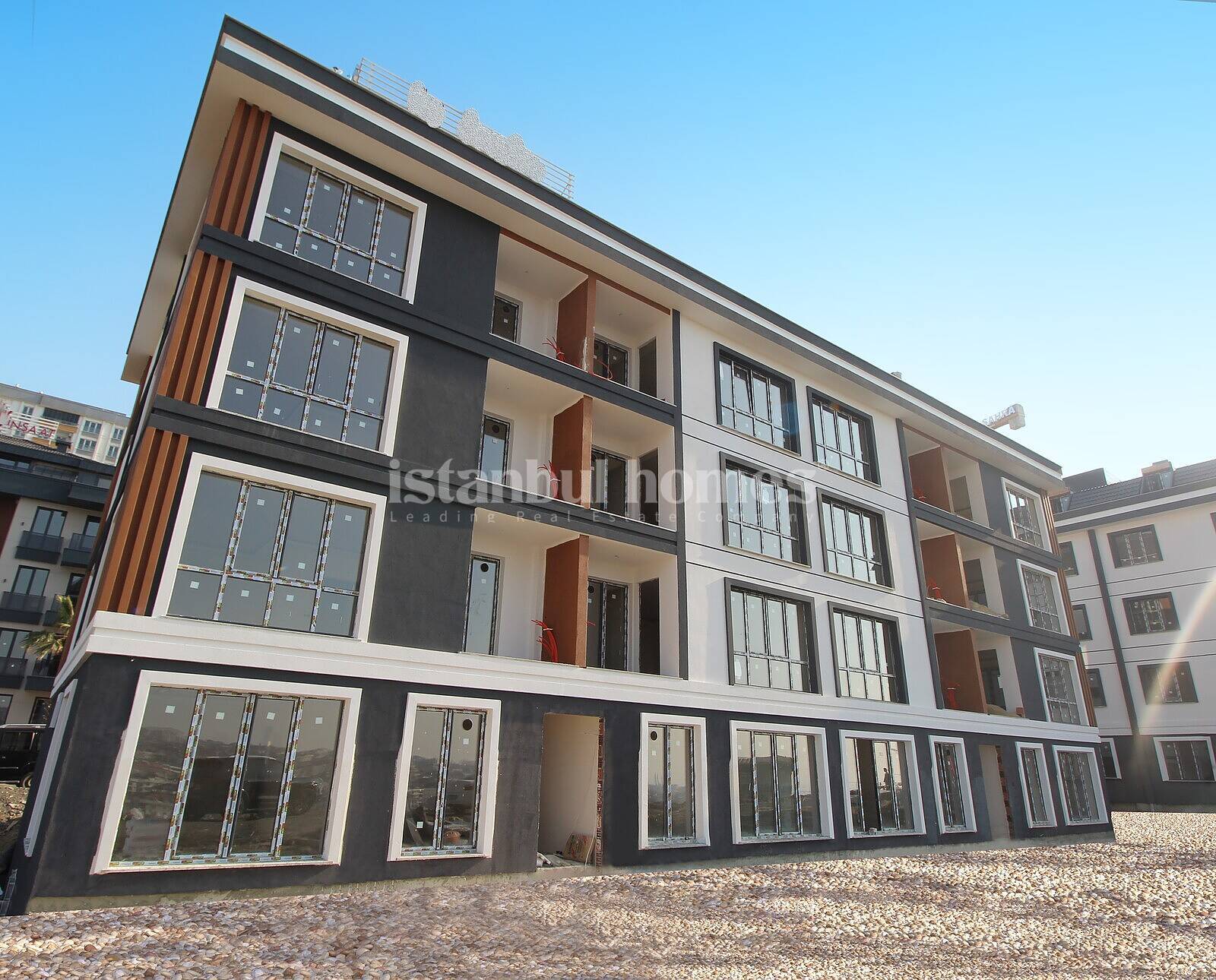 Wide and Spacious Turnkey Apartments in Beylikduzu Istanbul