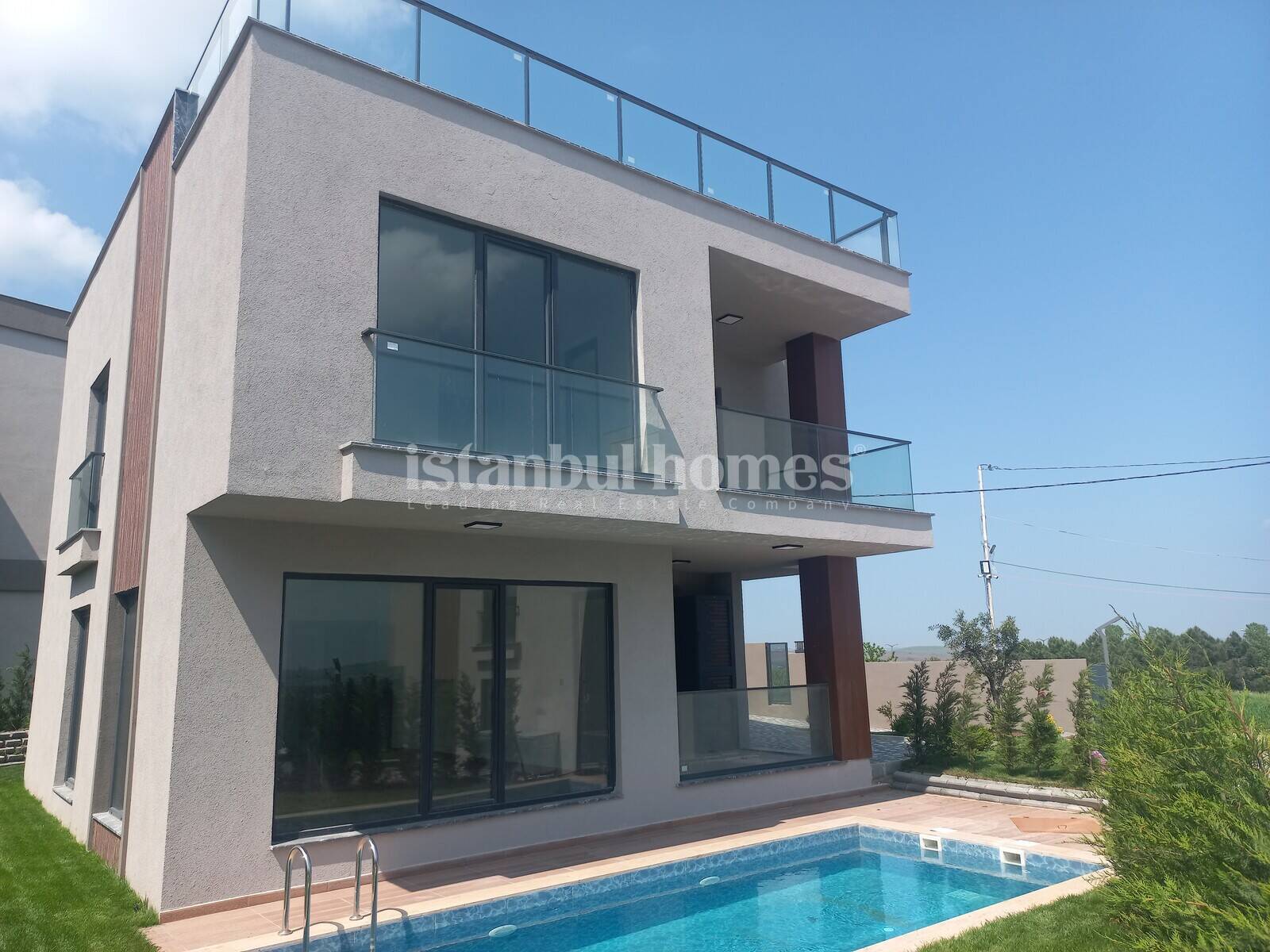 Detached Triplex Villas in Istanbul Buyukcekmece