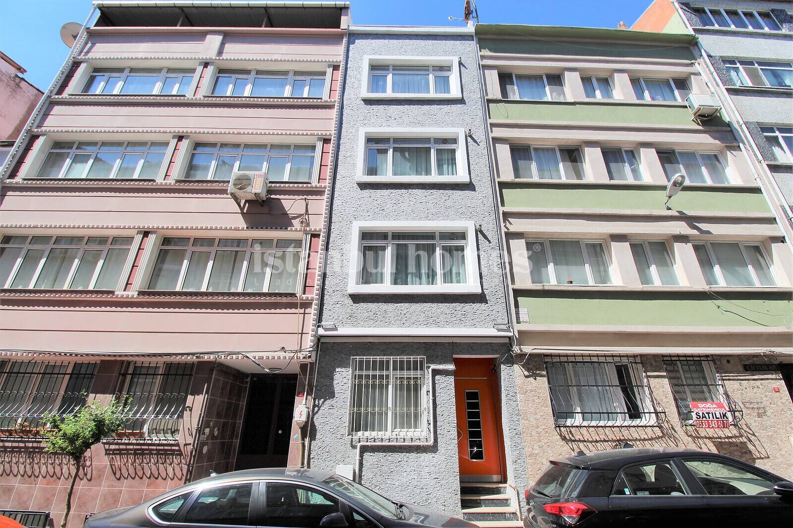 İstanbul Fatih'te Oturuma Hazır Komple Eşyalı Satılık Bina