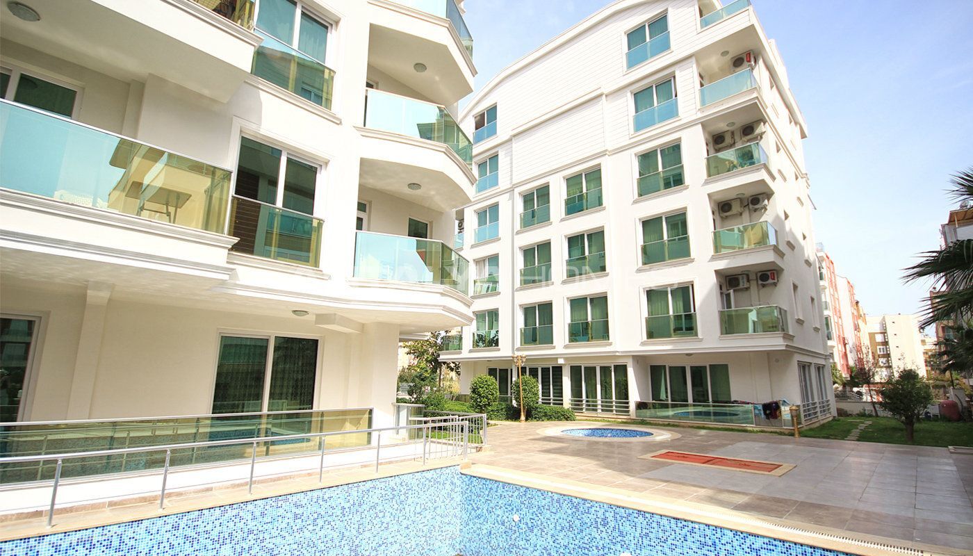 Konyaalti Property with Rich Social Facilities in Antalya